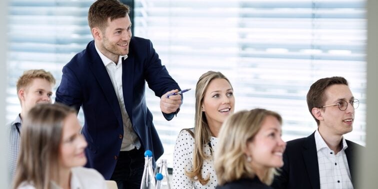 11 tips voor effectiever vergaderen | Visma Blog